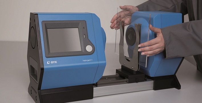 투명 플라스틱의 연무 및 빛 투과율에 대한 ASTM D1003 표준 테스트