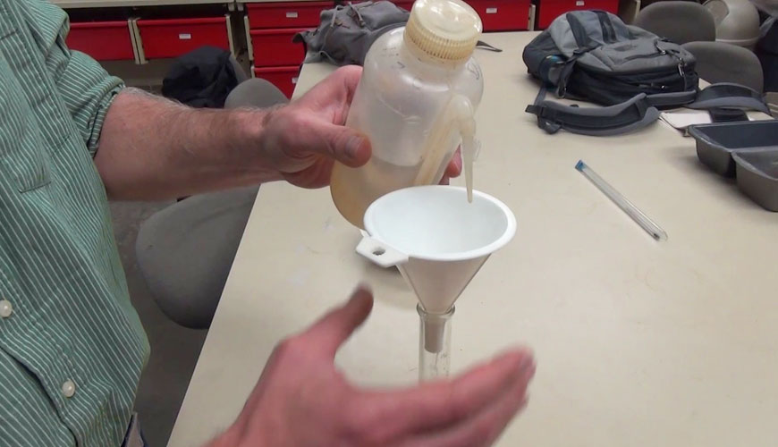 Prueba estándar para la gravedad específica de los sólidos del suelo ...