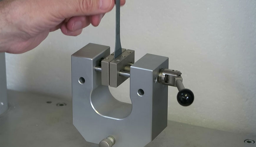 DIN 53292 Ensayo de sándwiches - Ensayo de tracción perpendicular a las caras