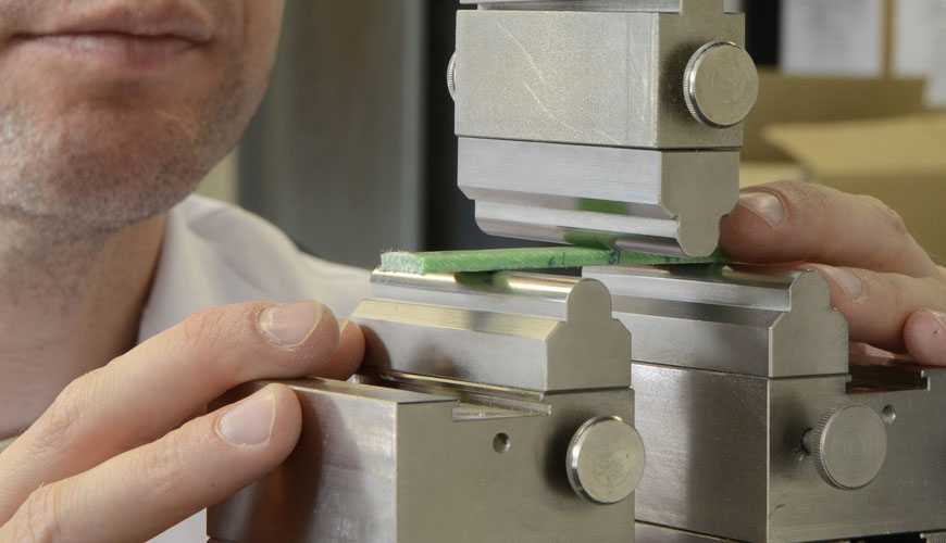 DIN 53459 塑料测试 - 与发光棒接触期间和接触后的行为评估