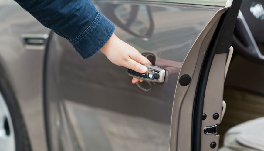 FMVSS 206ドアロック、ドアハンドル、およびスライド式サイドドアのテスト基準