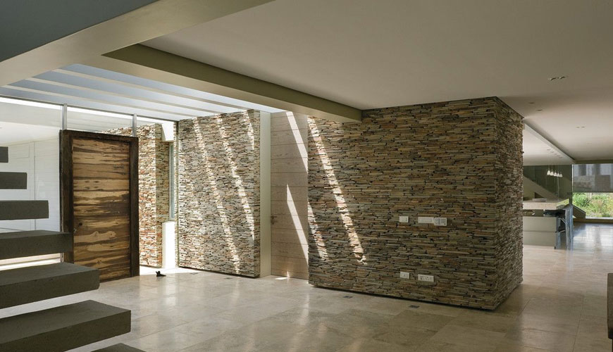 NFPA 286 Standard Test to Evaluate Contribution of Wall and Ceiling ...